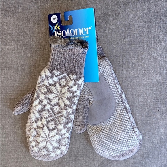 isotoner | Accessories | Isotoner Chenille Knit Snowflake Mittens Gray ...